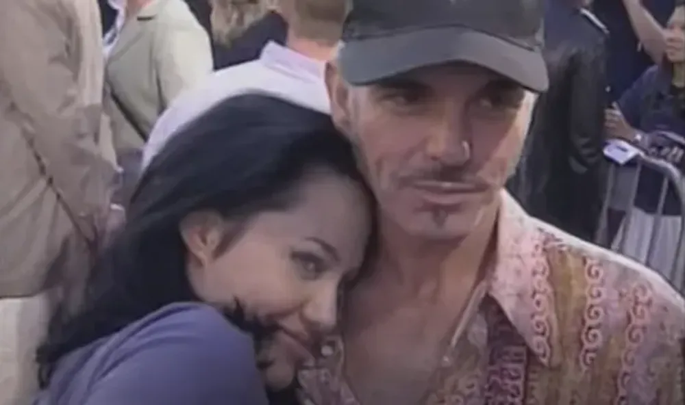 10+ Times Celebrities Shared Way Too Much Information - Hello Hedgehog